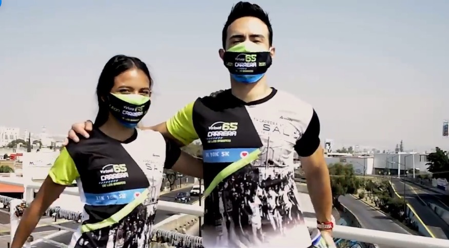 Presumen playera y medalla para la Carrera de los Barrios virtual 2021 – Deporte Digital MX
