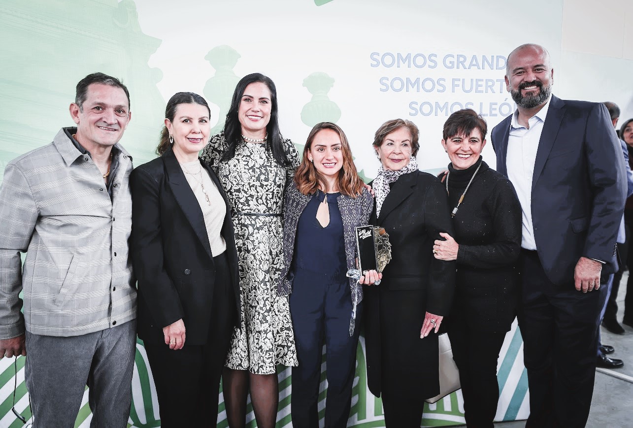 Reconocen a la triatlonista Sara Roel con el galardon ‘Soy de León ...
