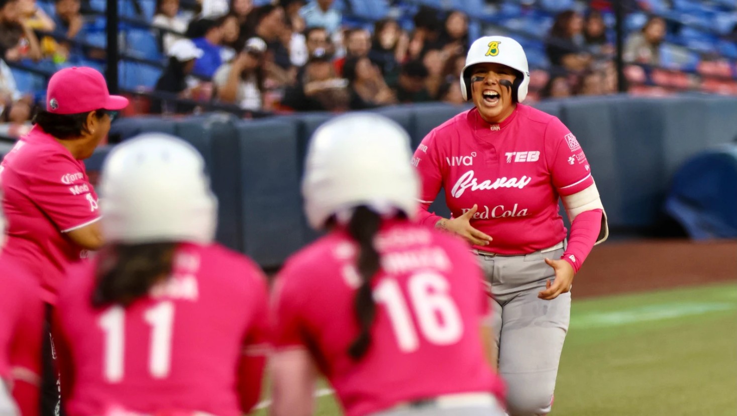 Las Bravas de León barren a las de Monterrey y se colocan en la cima de ...