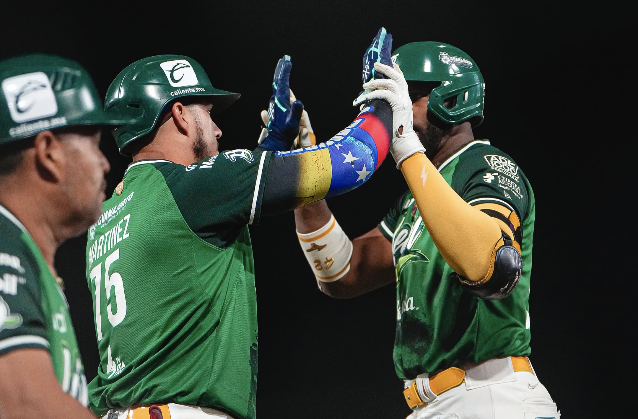 Se estrena Miguel Tejada con triunfo como manager de Bravos de León ...